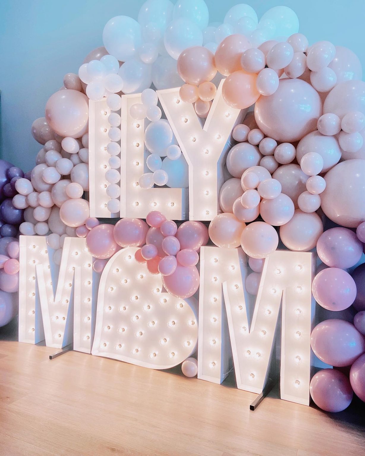 25 Mother's Day Decor Ideas to Make Mom Feel Extra Special - placeideal.com