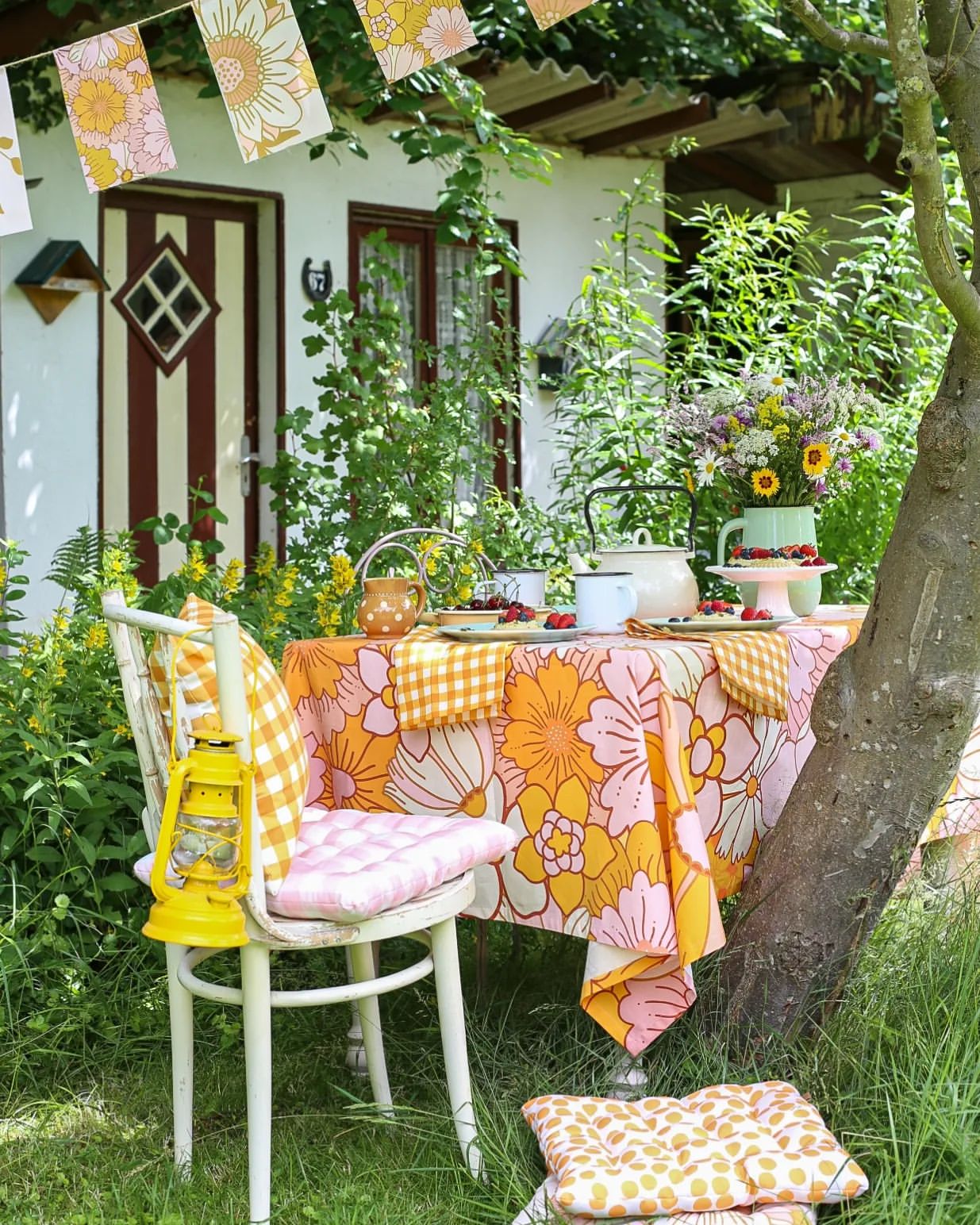 25 Garden Party Decorations: Creative Ideas for Magical Outdoor ...