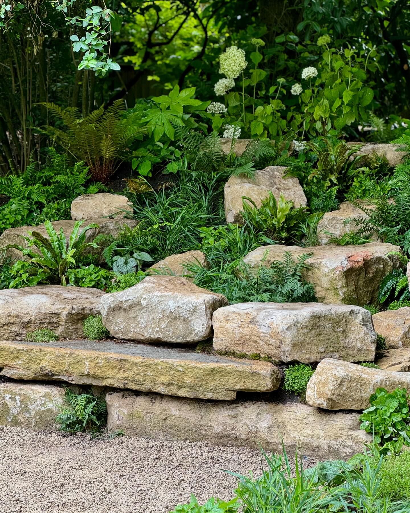 25 Landscaping with Large Rocks Ideas: Transform Your Yard with ...