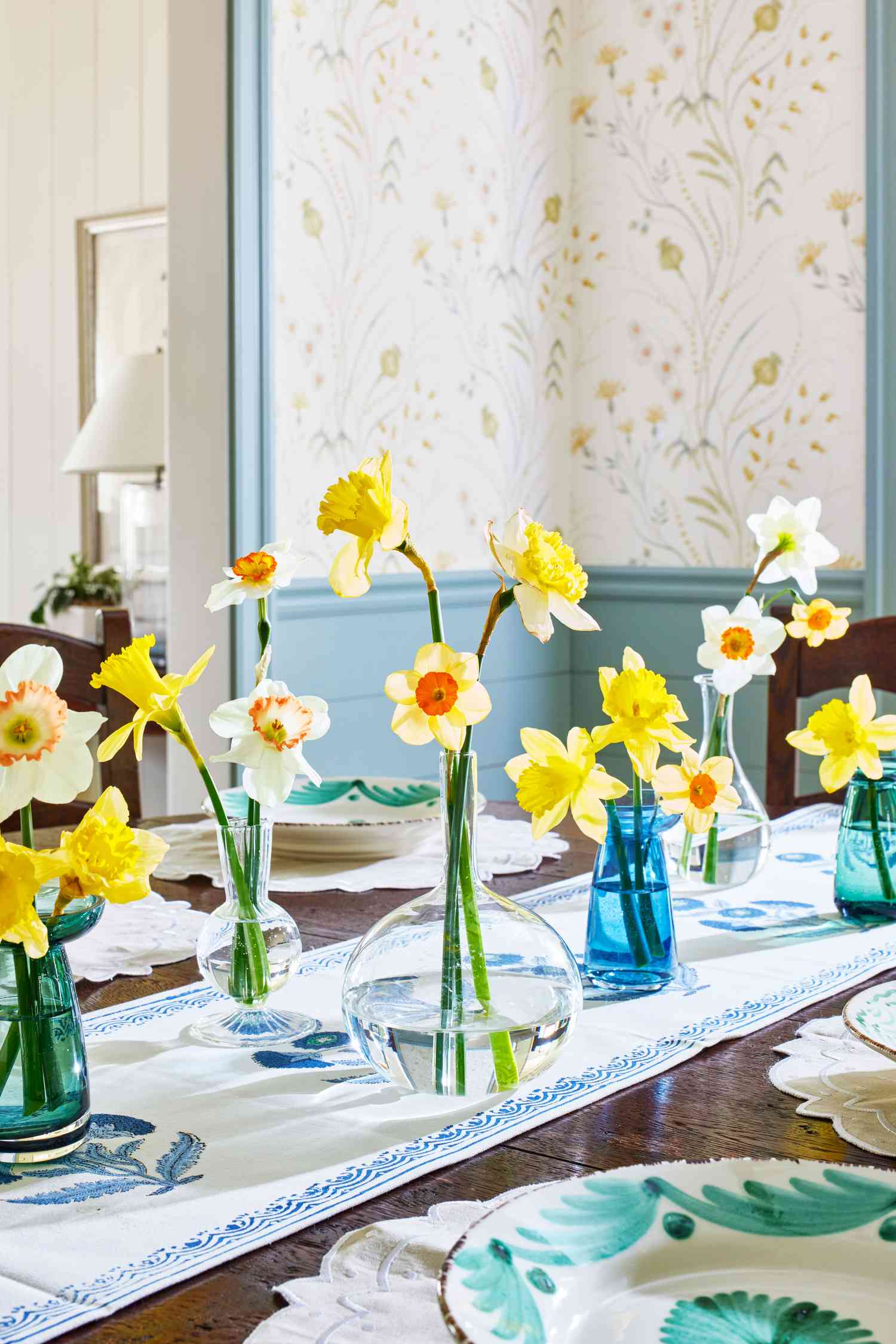 27 Spring Table Centerpieces: Stunning Ideas to Refresh Your Dining ...