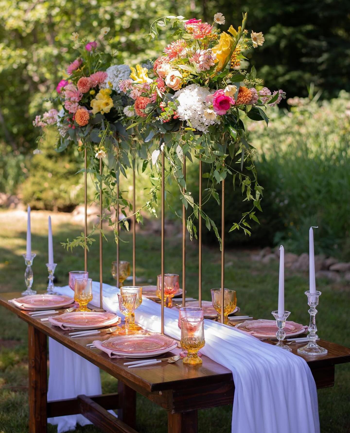 25 Garden Party Tablescapes to Transform Your Outdoor Space into a ...