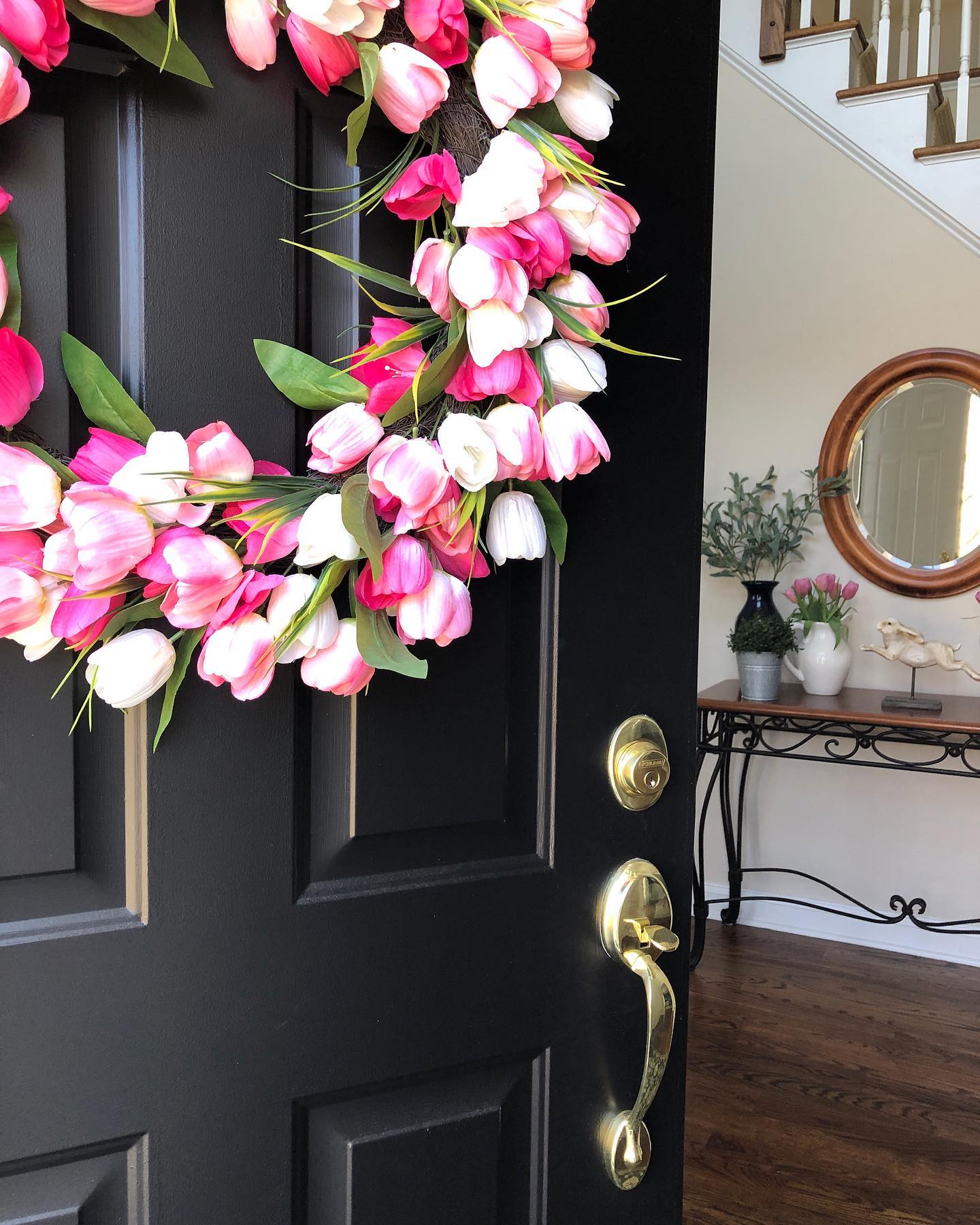 25 Fresh Spring Door Decoration Ideas to Welcome the Season in Style ...