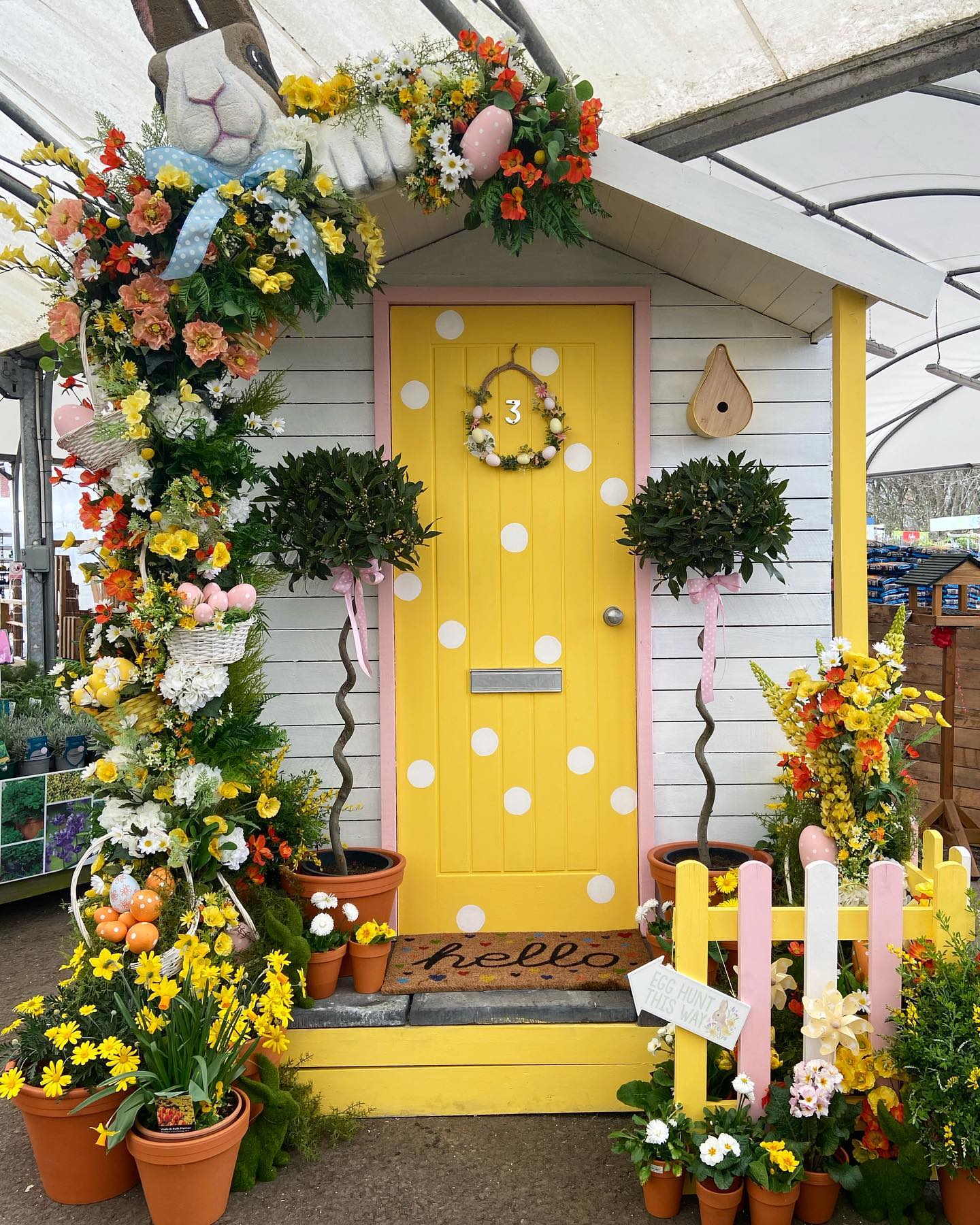 24 Easter Door Decorations to Brighten Your Home and Welcome Spring ...