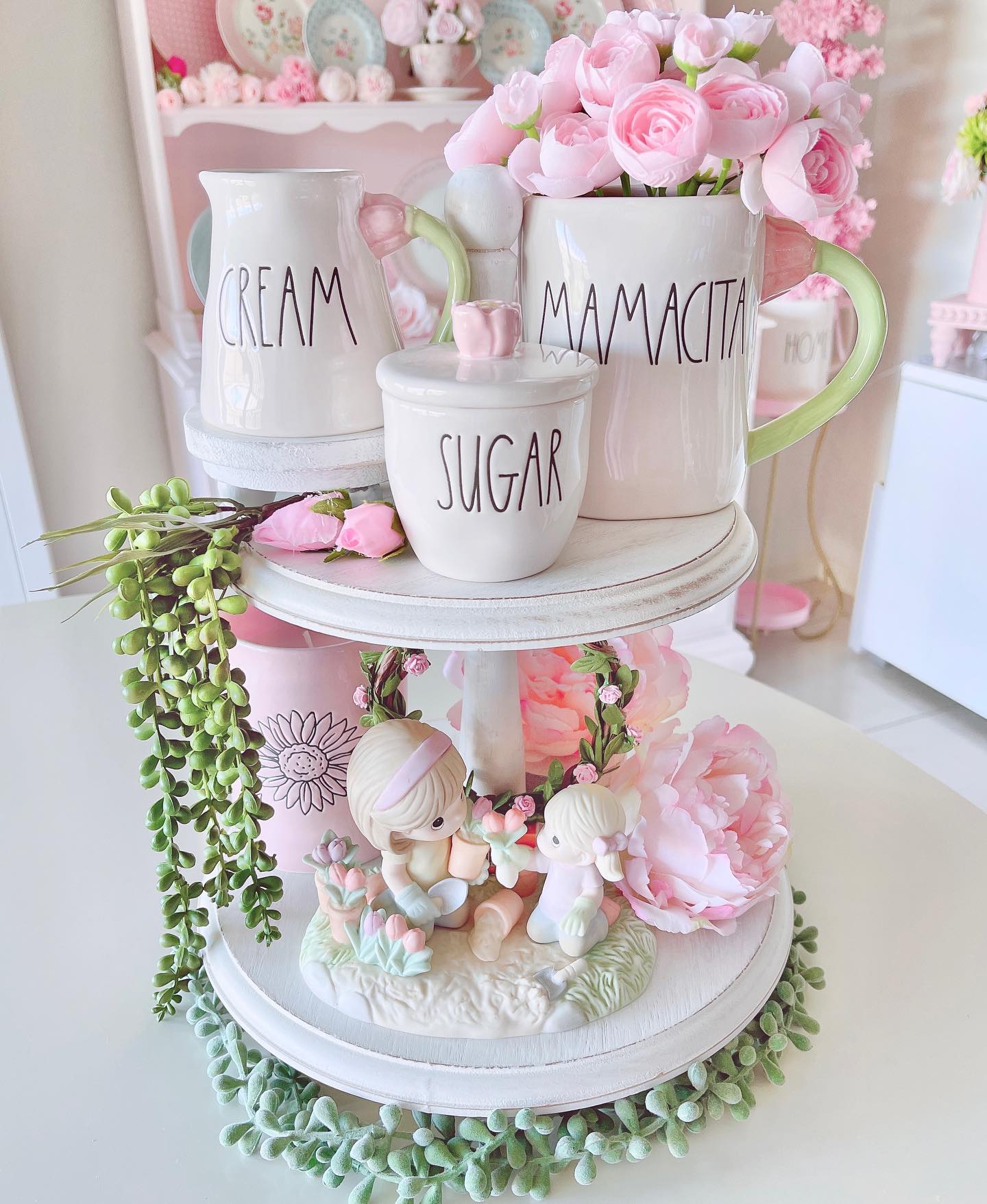 25 Mother's Day Decor Ideas to Make Mom Feel Extra Special - placeideal.com