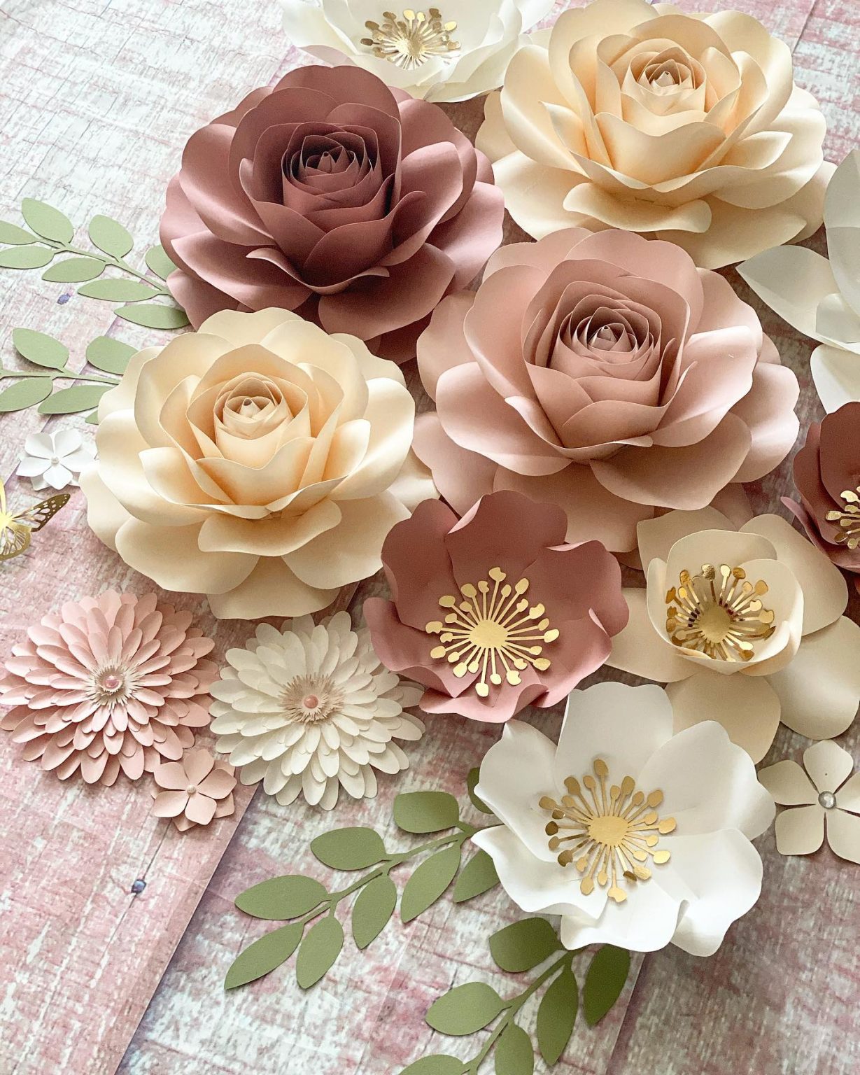 25 Gorgeous Paper Flower Wall Decor Ideas to Transform Your Space ...