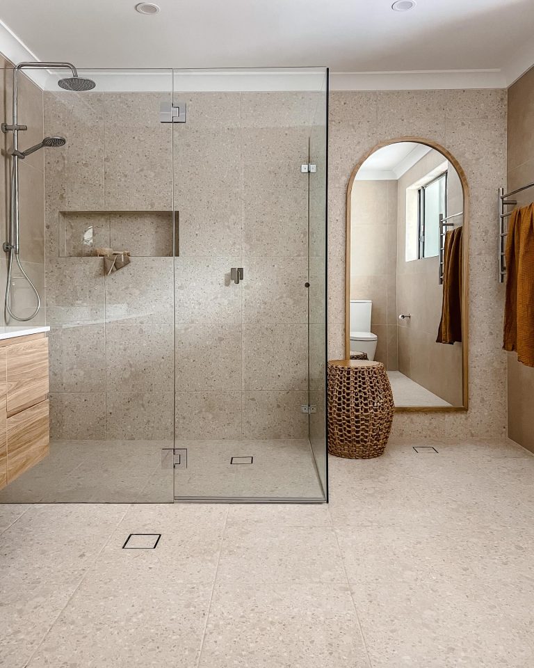 30 Bathroom Floor Tile Ideas: From Modern Elegance to Timeless Patterns ...