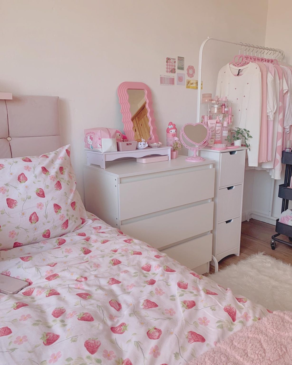 35 Pink Room Decor Ideas to Create the Dreamiest Aesthetic Spaces ...