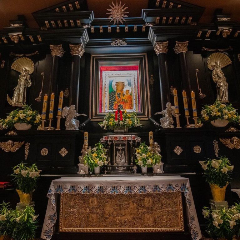 21 Church Easter Decorations to Inspire Your Sanctuary, Stage, and ...