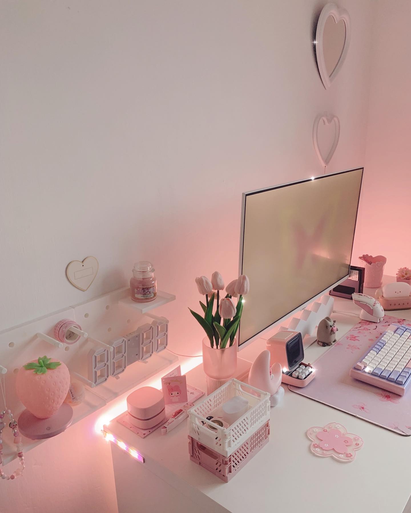 35 Pink Room Decor Ideas to Create the Dreamiest Aesthetic Spaces ...