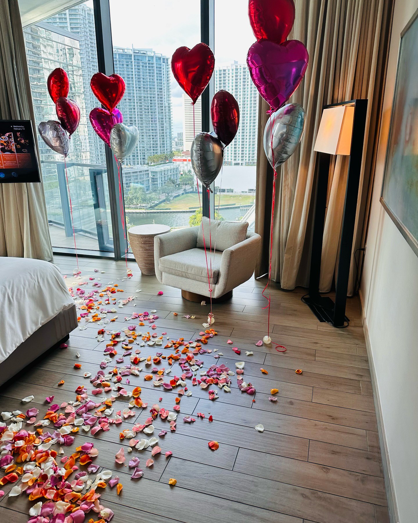 21 Stunning Valentine's Room Decor Ideas 2025 to Surprise Your Loved ...