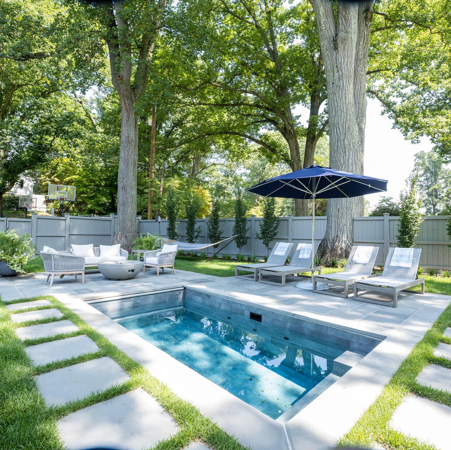 24 Small Backyard Landscaping Ideas: Transform Tiny Spaces into ...