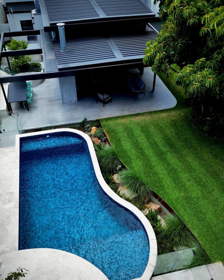 25 Small Pools for Small Yards That Transform Your Outdoor Space into a ...