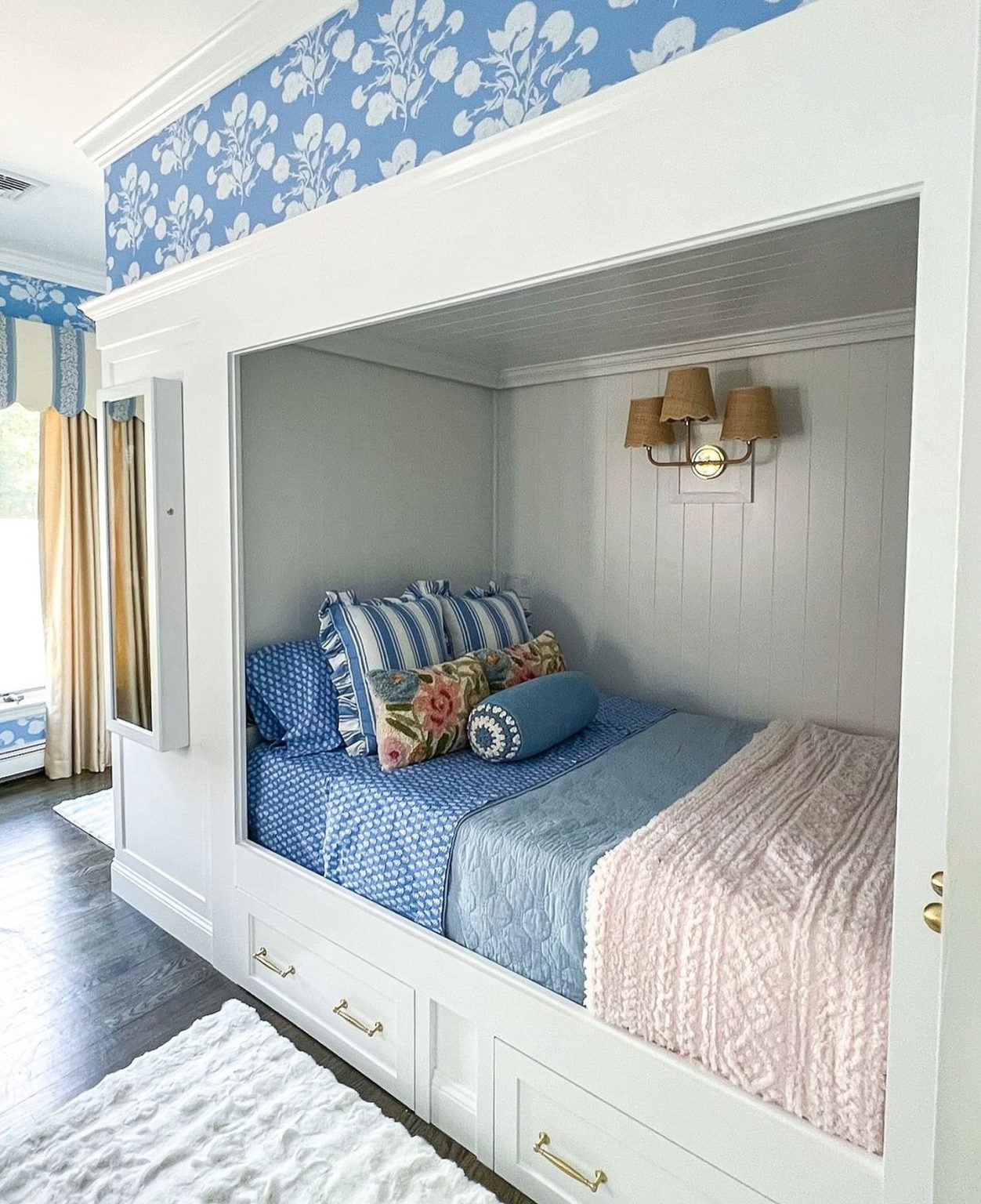 35 Teen Bedroom Decor Ideas That Combine Style, Comfort, and ...