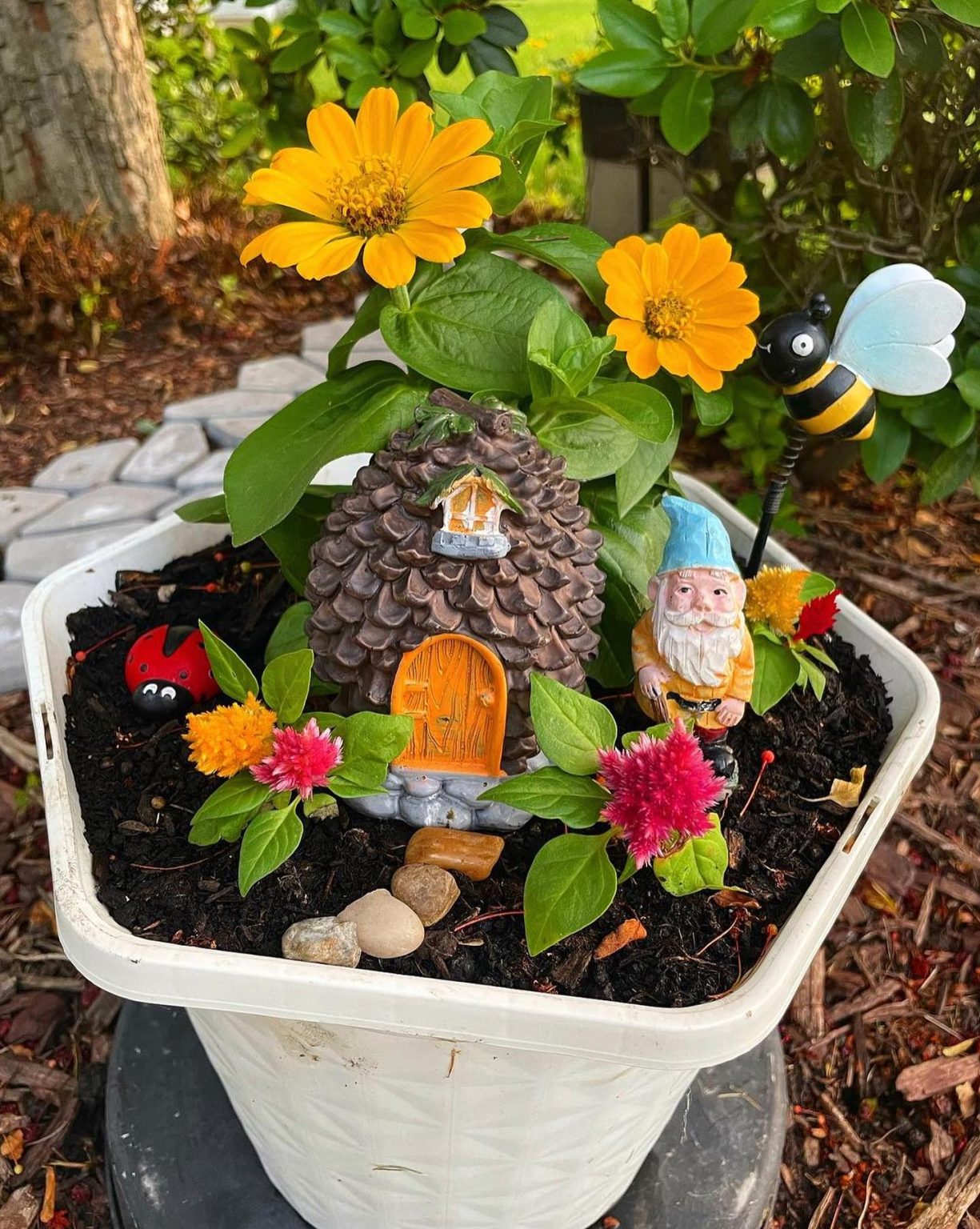 35 Fairy Garden Ideas to Transform Your Backyard into an Enchanted Wonderland - placeideal.com