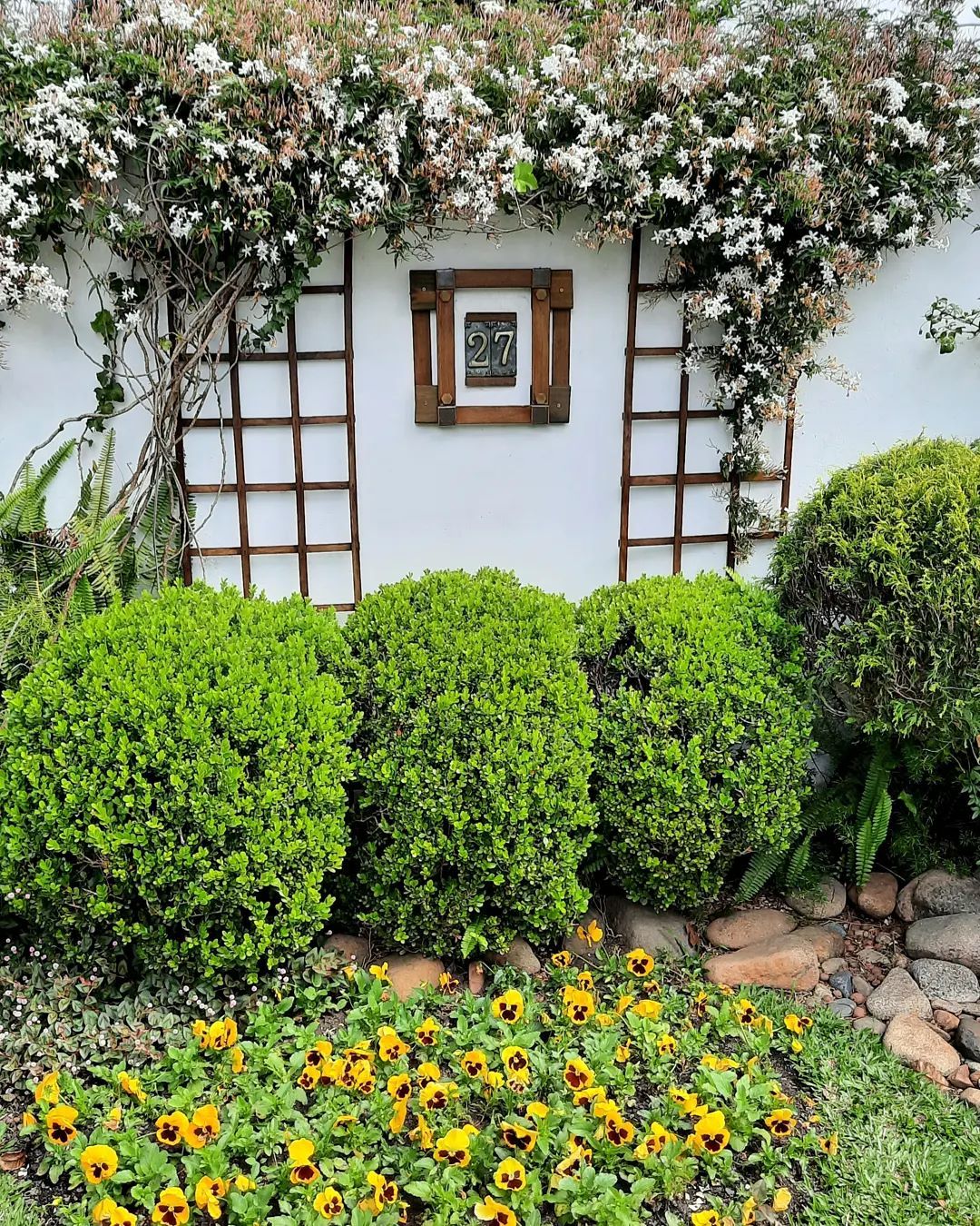 25 Garden Wall Decor Ideas to Transform Your Outdoor Space with Style ...