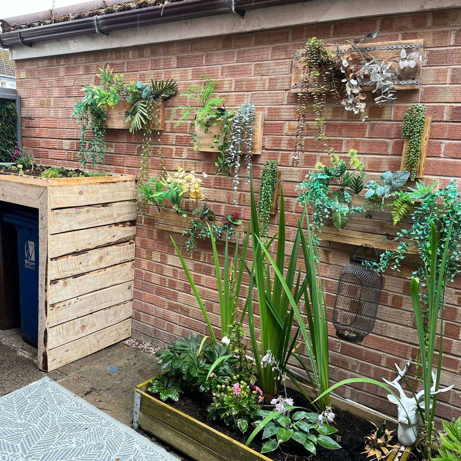 25 Garden Wall Decor Ideas to Transform Your Outdoor Space with Style ...