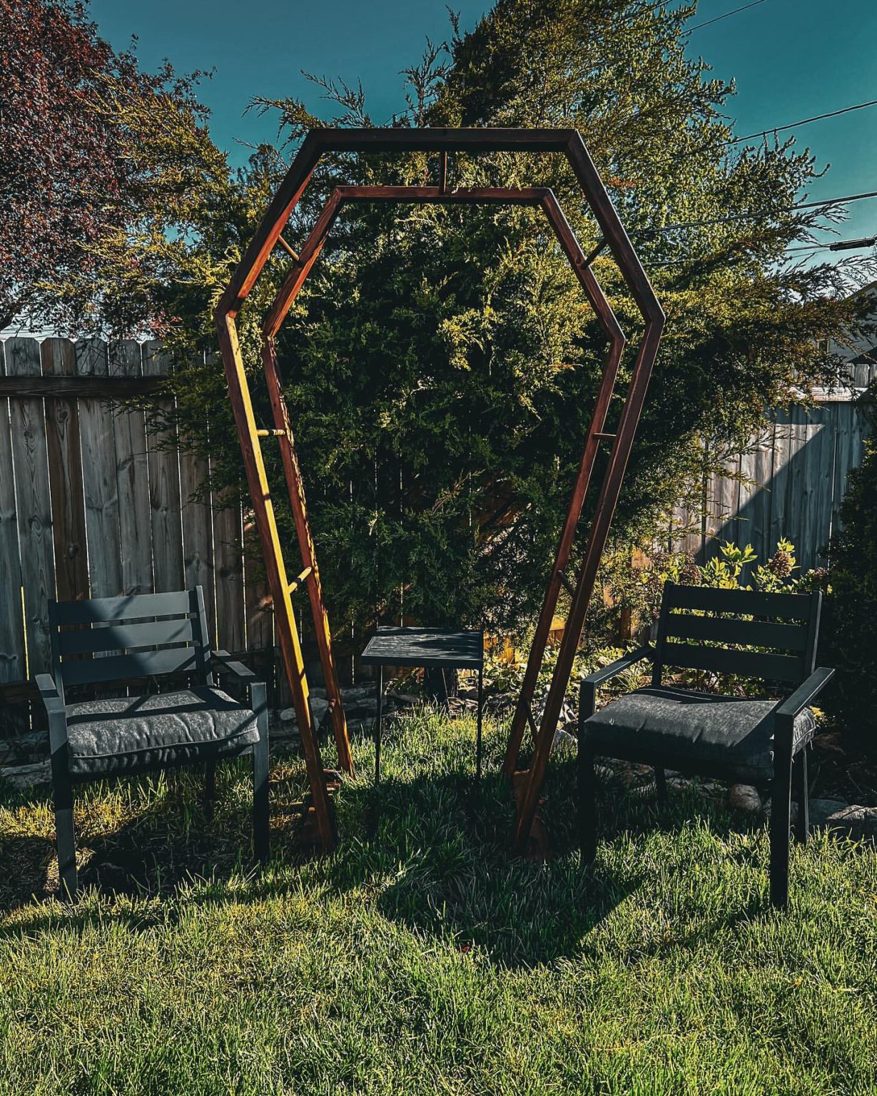 25 Gothic Garden Ideas: Enchanting Designs and Dark Aesthetics for Your ...