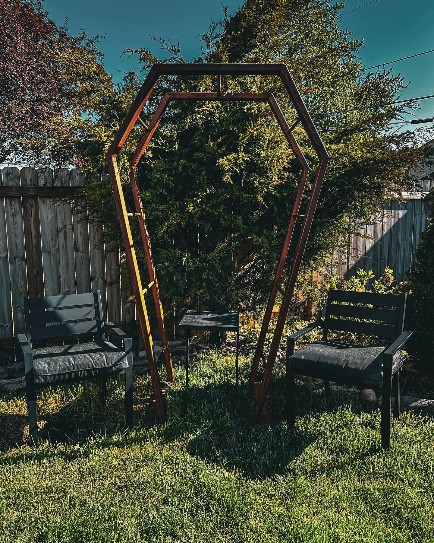 25 Gothic Garden Ideas: Enchanting Designs and Dark Aesthetics for Your ...