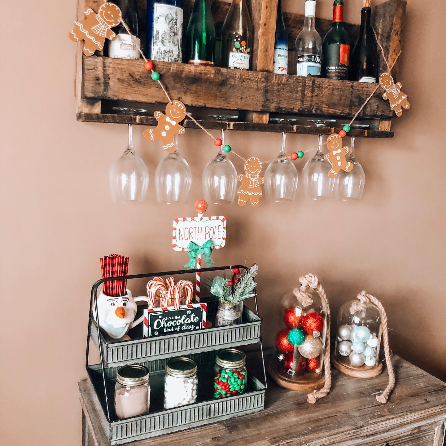 34 Hot Chocolate Bar Ideas to Warm Up Your Winter Gatherings: DIY ...
