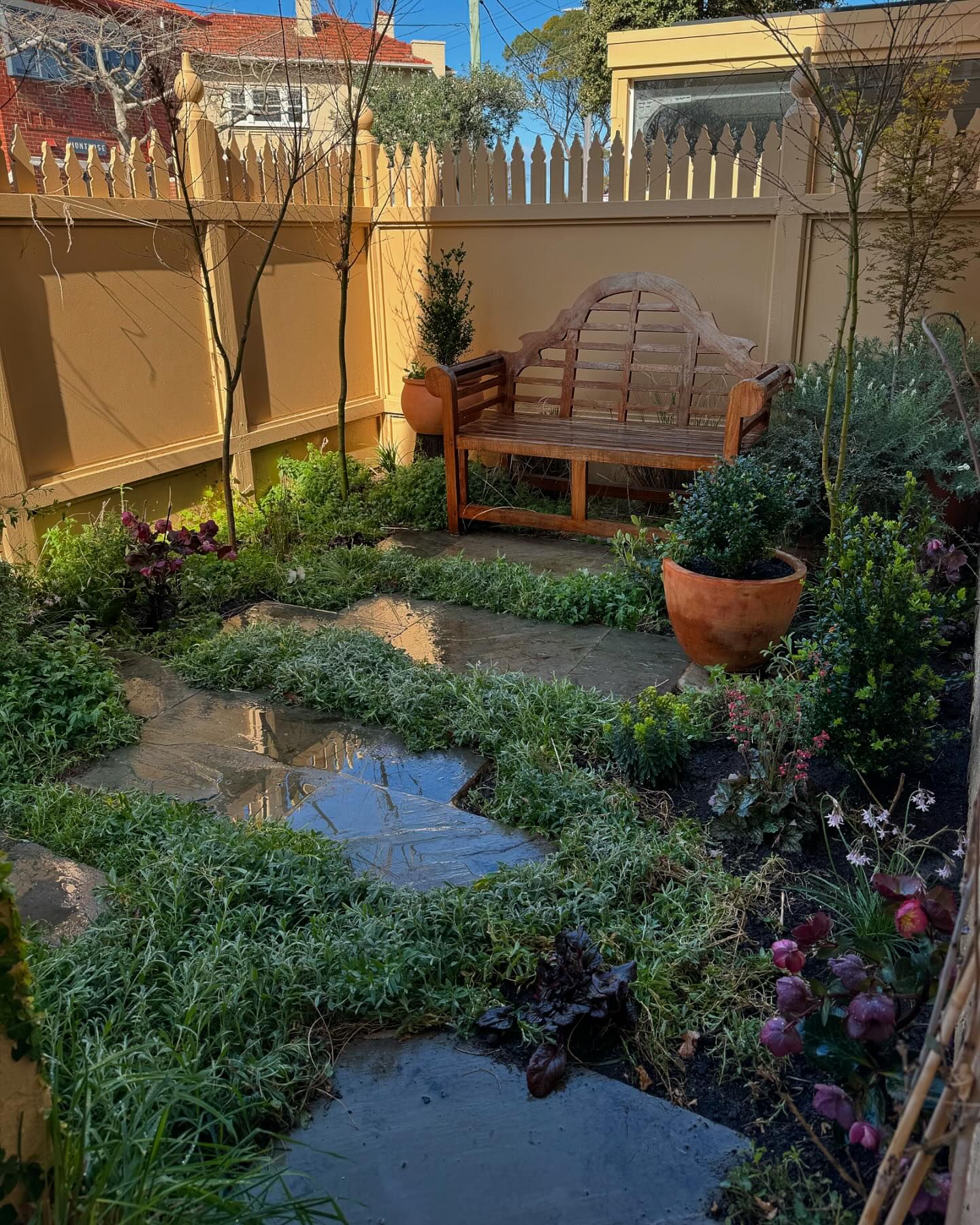 25 Small Garden Ideas: Stylish and Budget-Friendly Ways to Transform ...