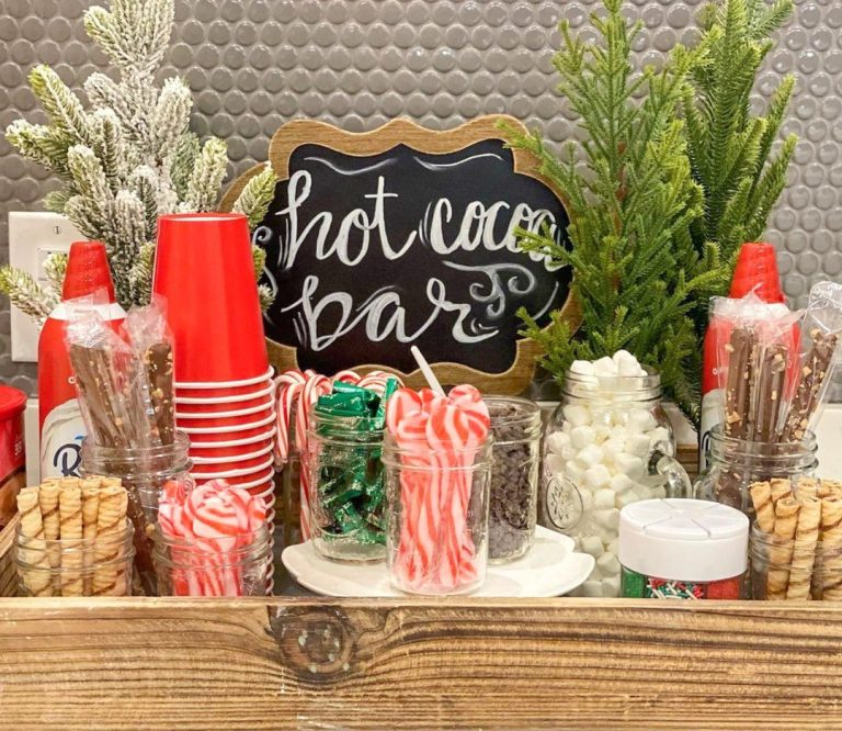 34 Hot Chocolate Bar Ideas to Warm Up Your Winter Gatherings: DIY ...