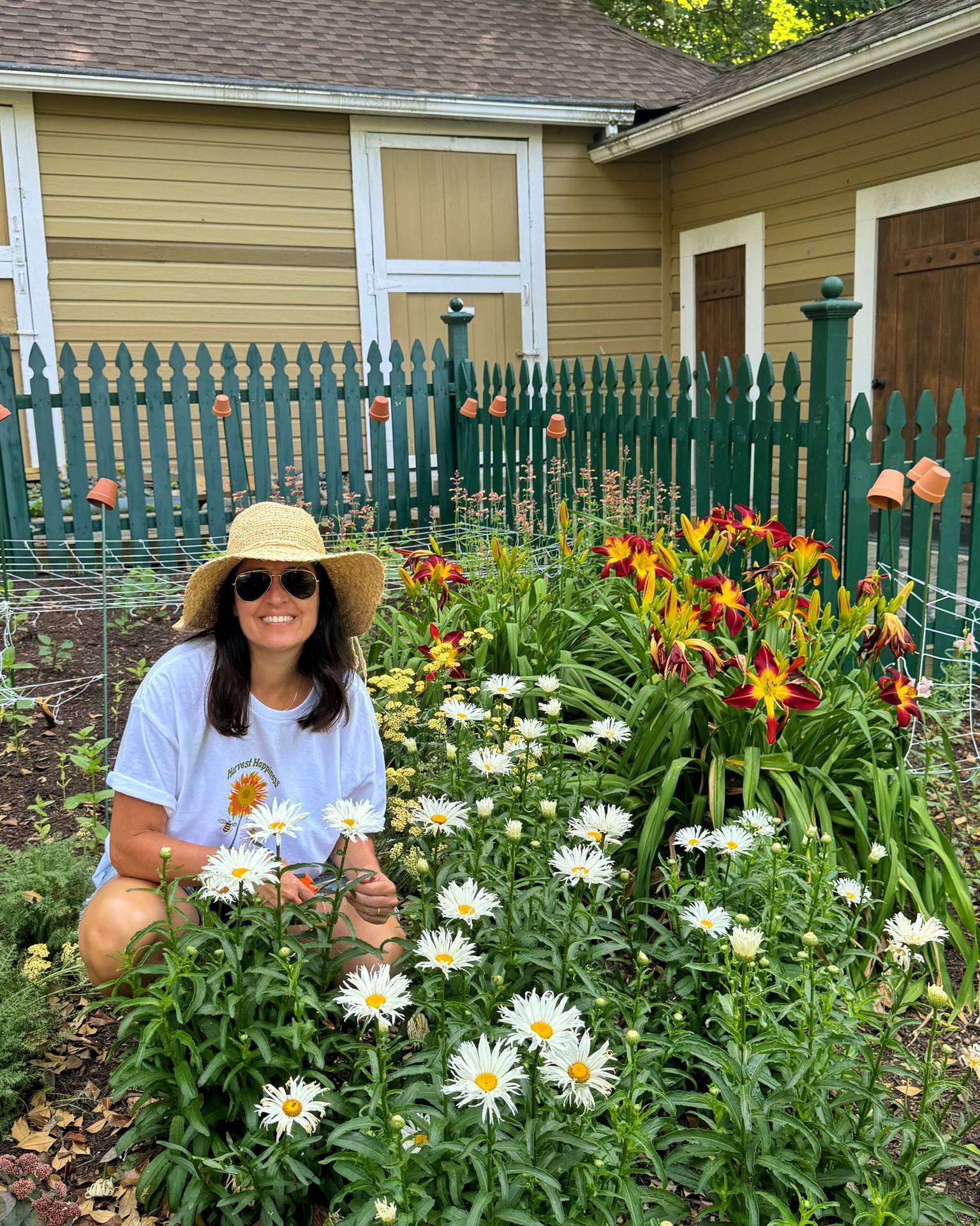 24 Flower Garden Ideas to Transform Your Outdoor Space into a Blooming ...
