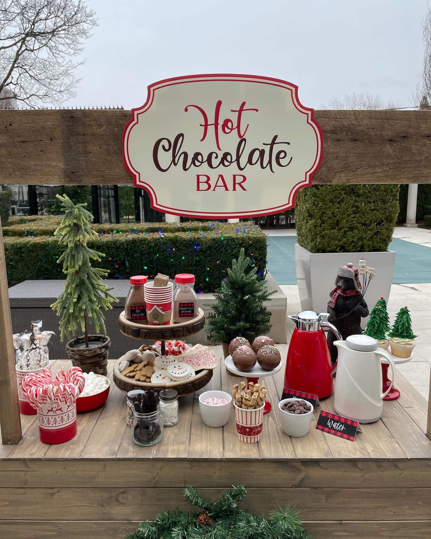 34 Hot Chocolate Bar Ideas to Warm Up Your Winter Gatherings: DIY ...