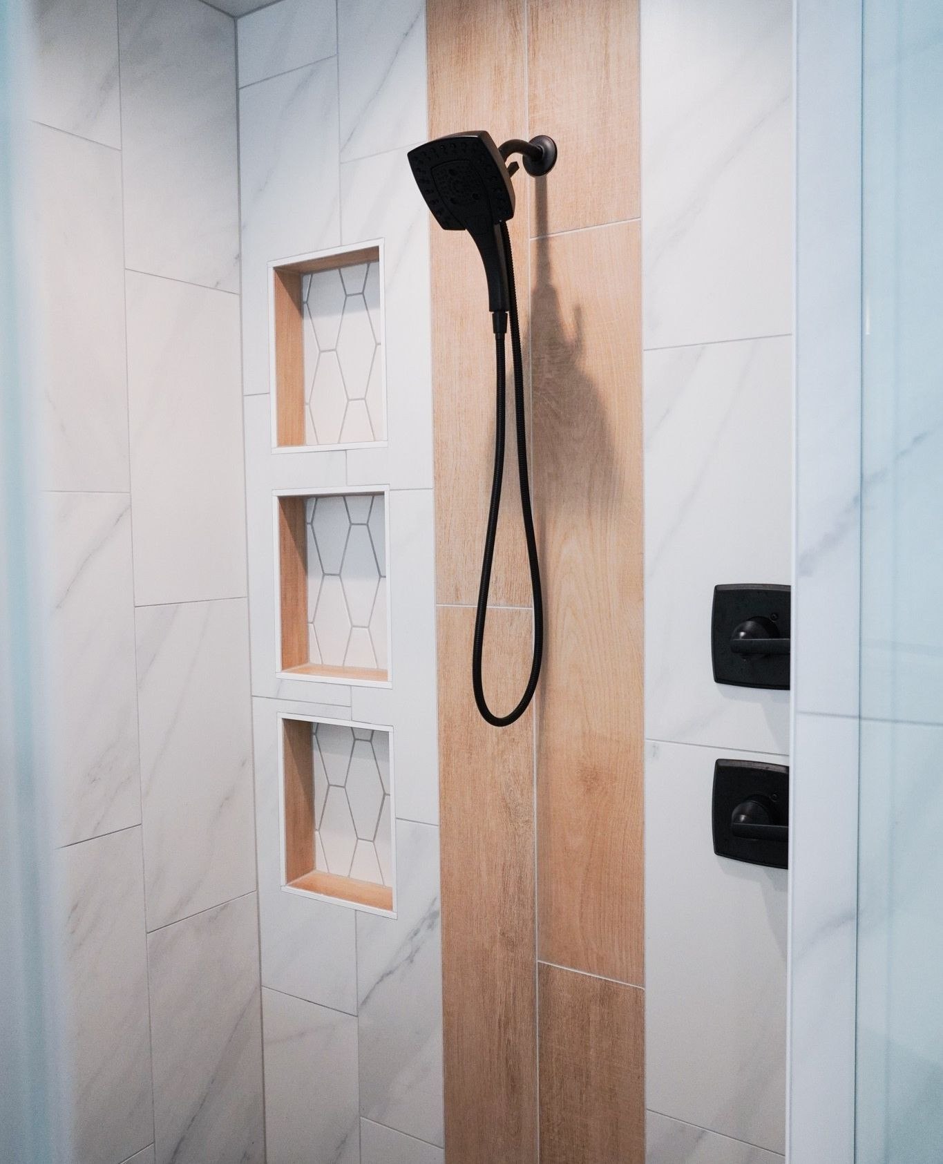 25 Shower Tile Ideas: Stunning Designs for Modern, Vintage, and ...