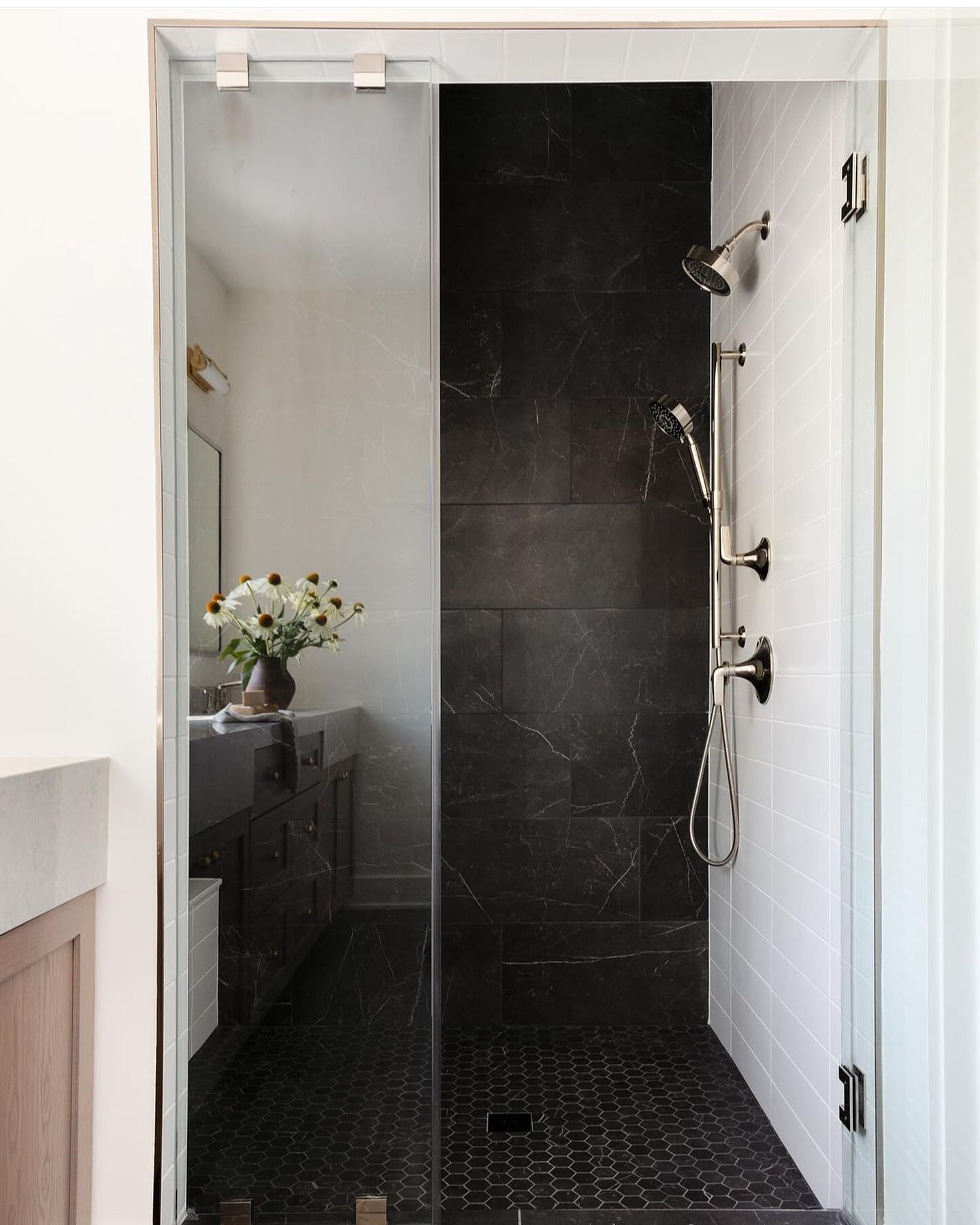 25 Shower Tile Ideas: Stunning Designs for Modern, Vintage, and ...
