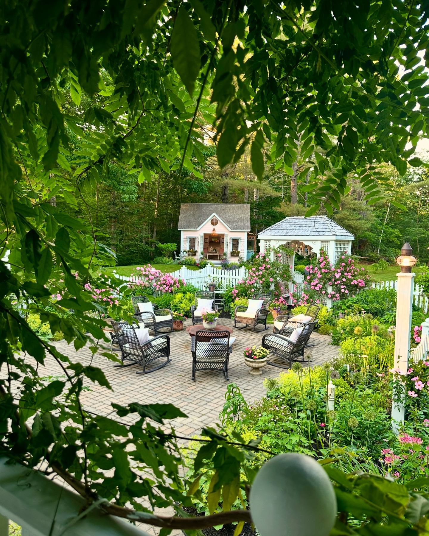 35 English Cottage Garden Ideas: Transform Your Outdoor Space into a ...
