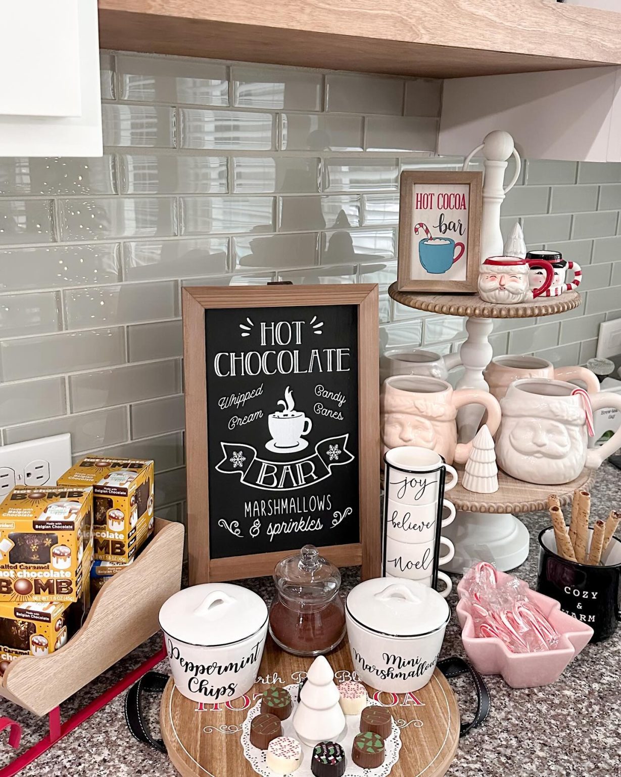 34 Hot Chocolate Bar Ideas to Warm Up Your Winter Gatherings: DIY ...