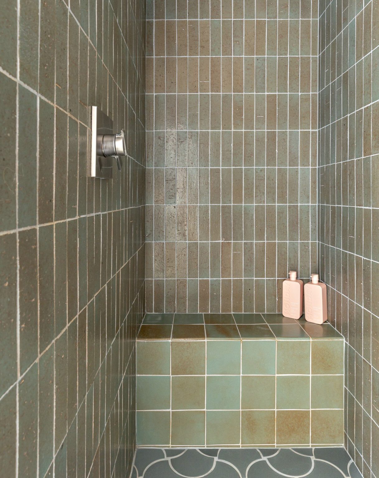 25 Shower Tile Ideas: Stunning Designs for Modern, Vintage, and ...