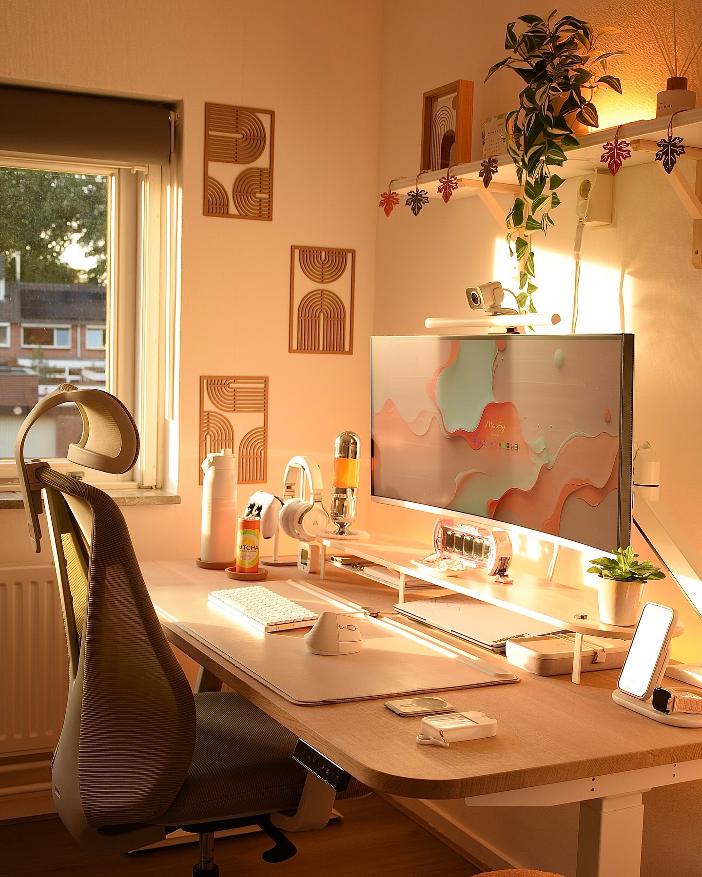25 Desk Ideas 2025: Stylish and Functional Workspaces for Every Room ...