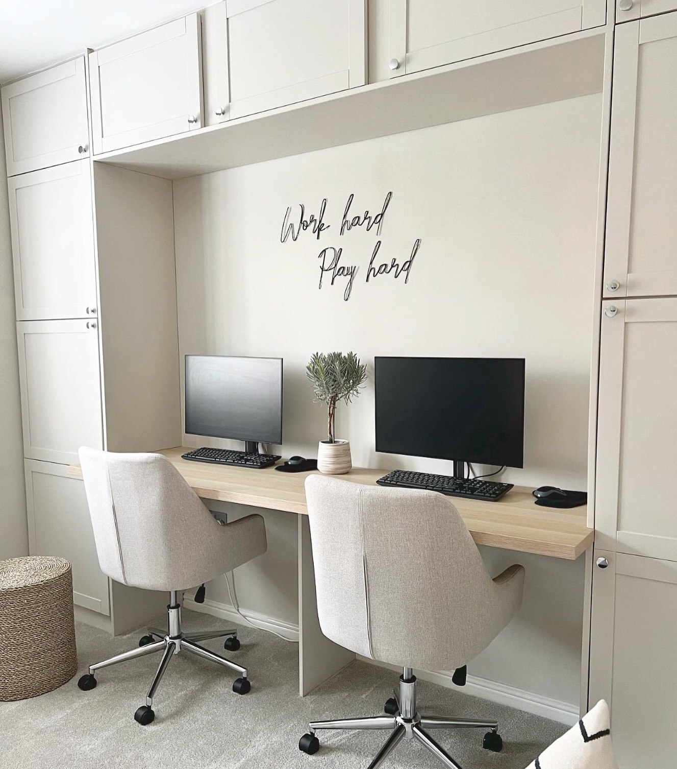 25 Desk Ideas 2025: Stylish and Functional Workspaces for Every Room ...