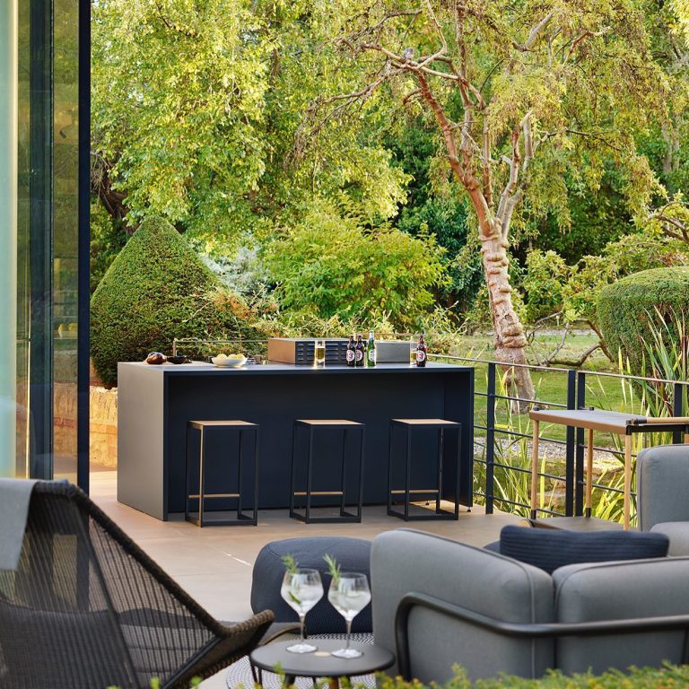 35 Outdoor Patio Bar Ideas 2025: Stunning Backyard Setups for the ...