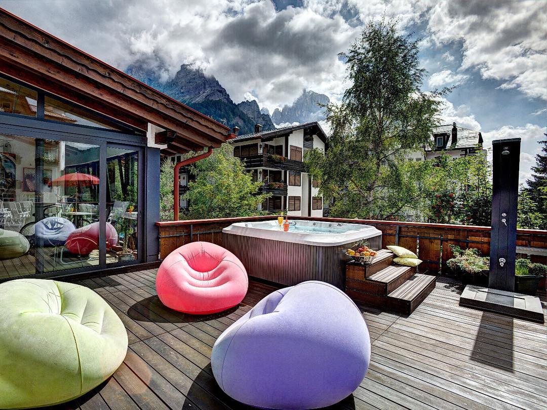 34 Jacuzzi Outdoor Ideas 2025: Stylish Designs for Your Outdoor Oasis ...