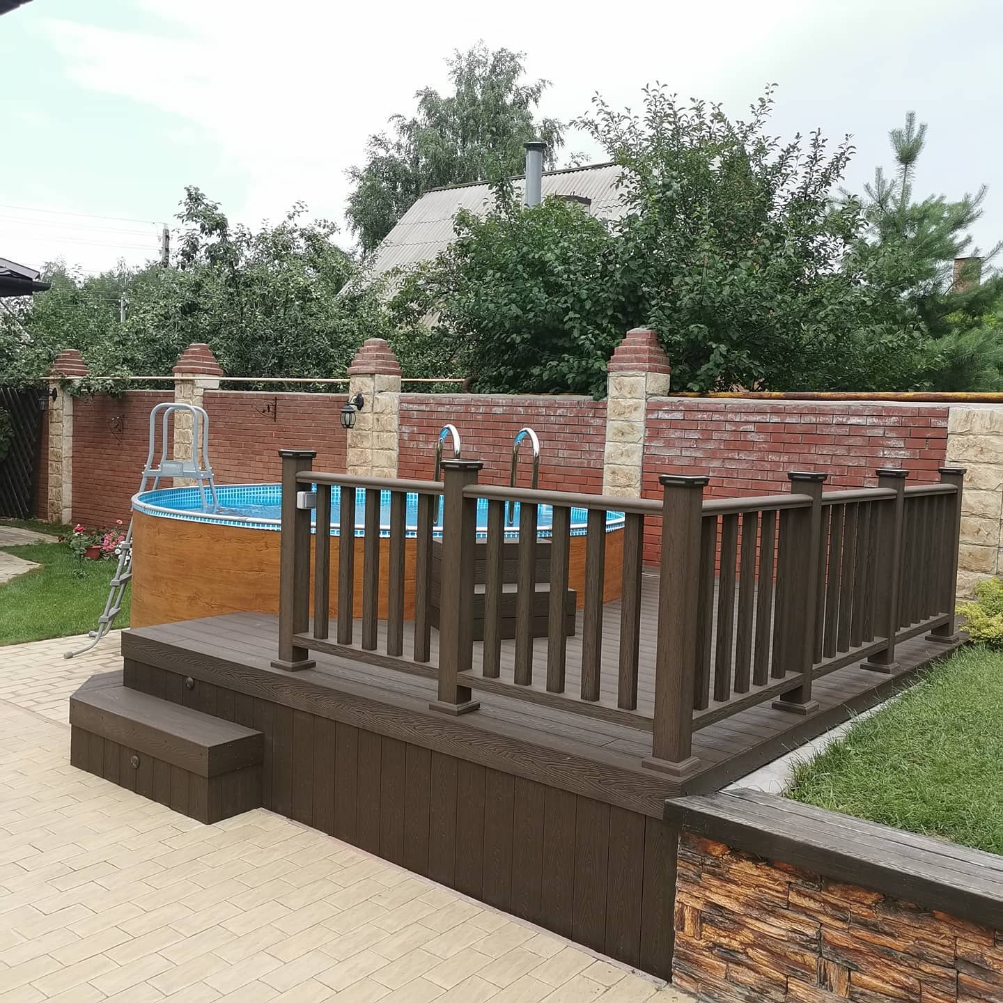 25 Pool Fence Ideas 2025: Stylish and Safe Designs for Every Backyard ...