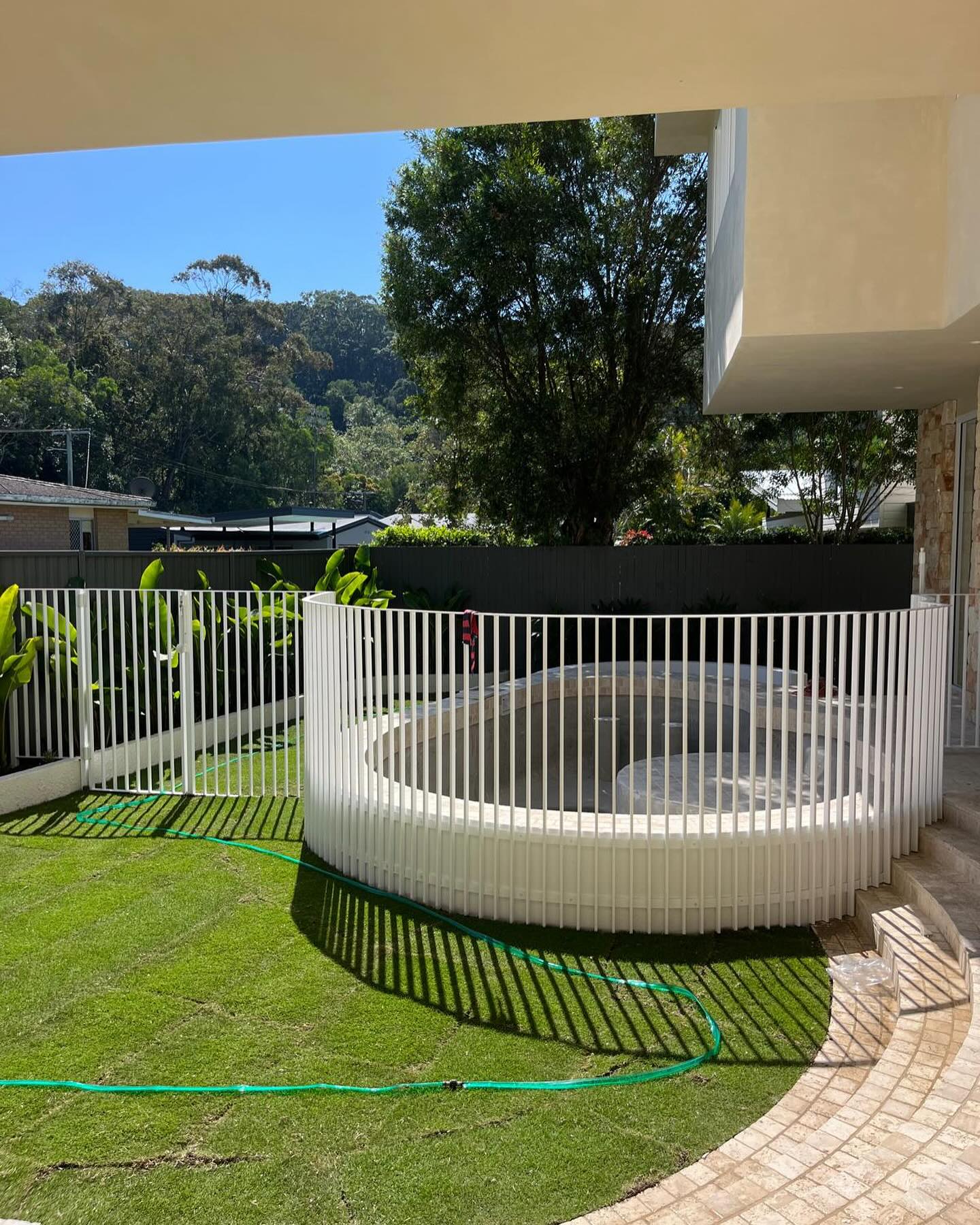 25 Pool Fence Ideas 2025: Stylish and Safe Designs for Every Backyard ...