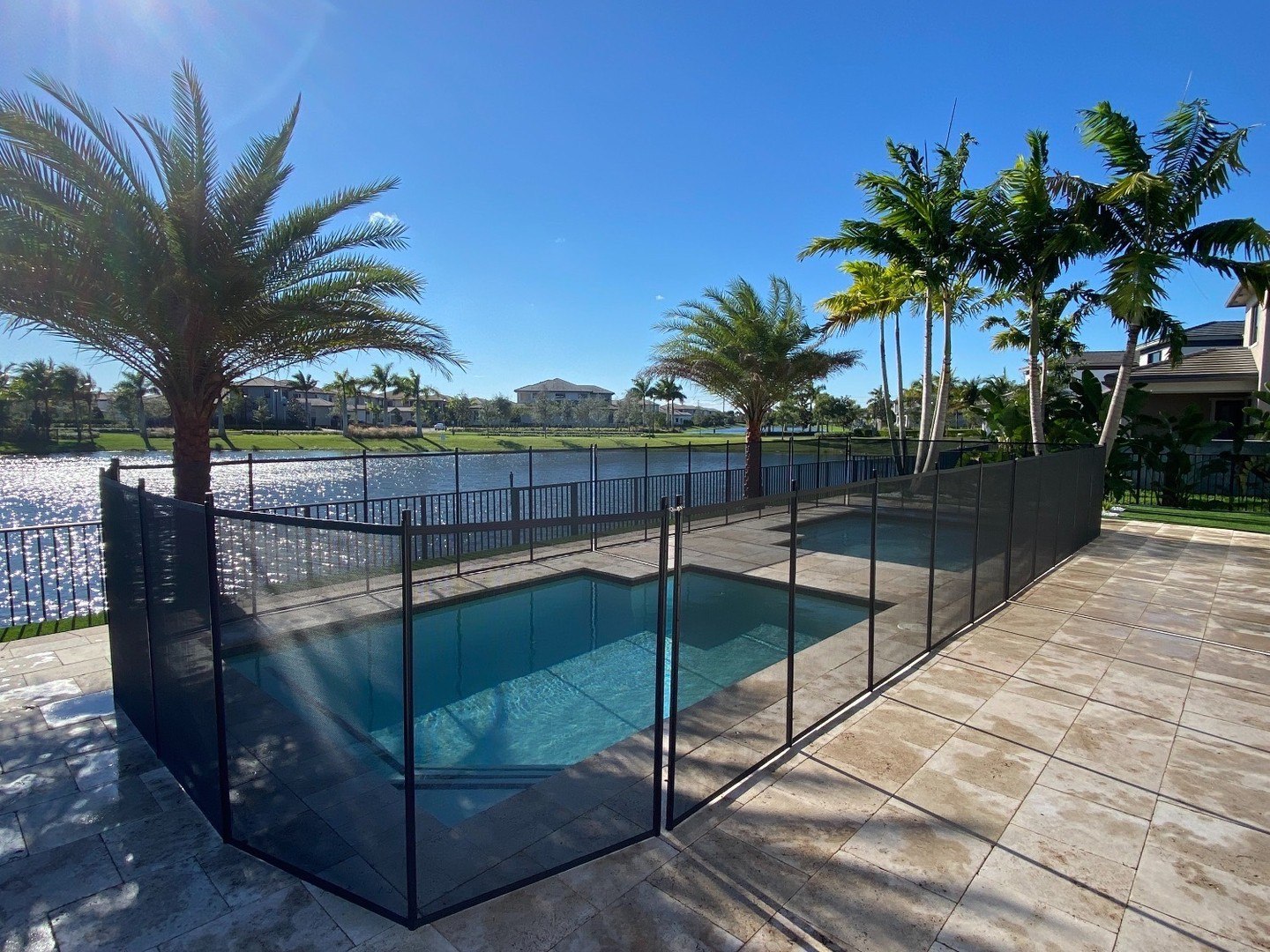 25 Pool Fence Ideas 2025: Stylish and Safe Designs for Every Backyard ...