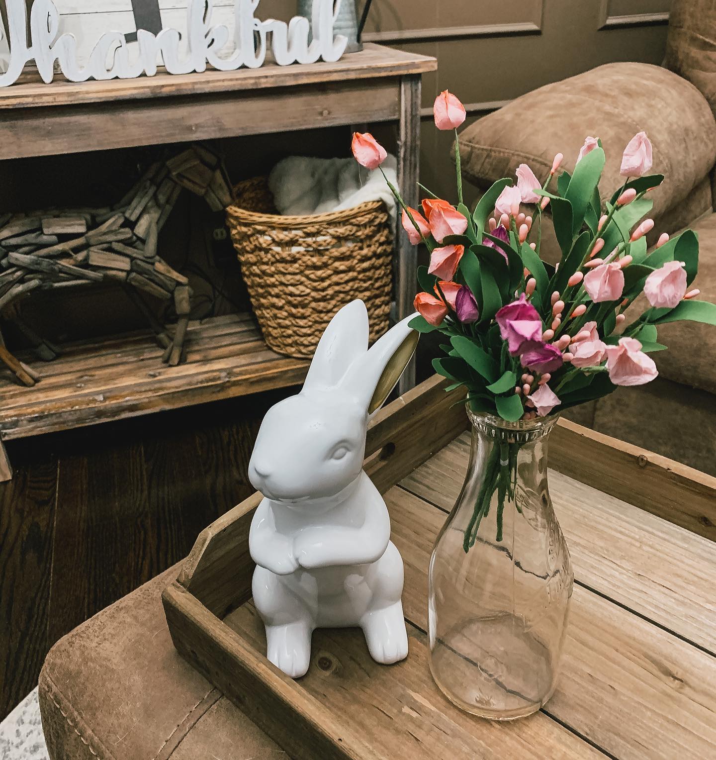 35 Farmhouse Easter Decor 2025 Ideas to Make Your Spring Stylish and ...