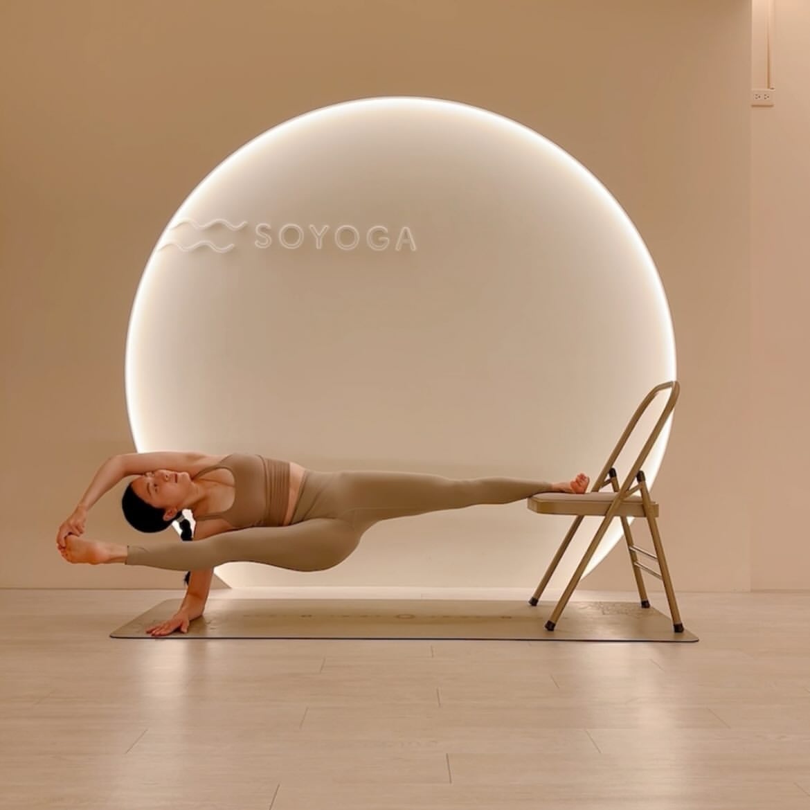 24 Chair Yoga 2025 Ideas: From Beginner-Friendly Poses to Advanced ...