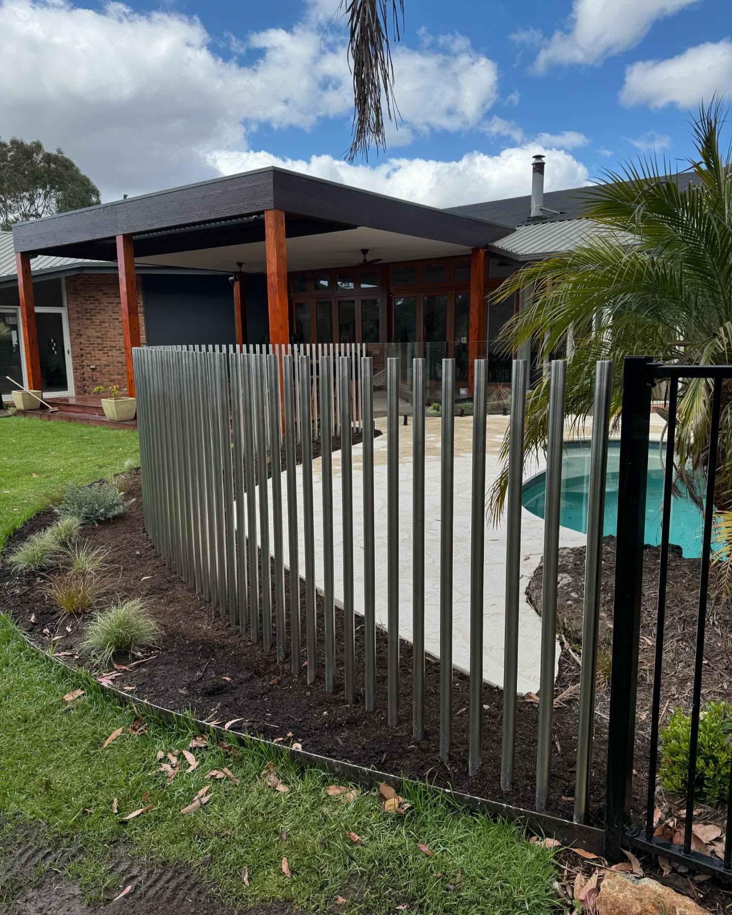 25 Pool Fence Ideas 2025: Stylish and Safe Designs for Every Backyard ...