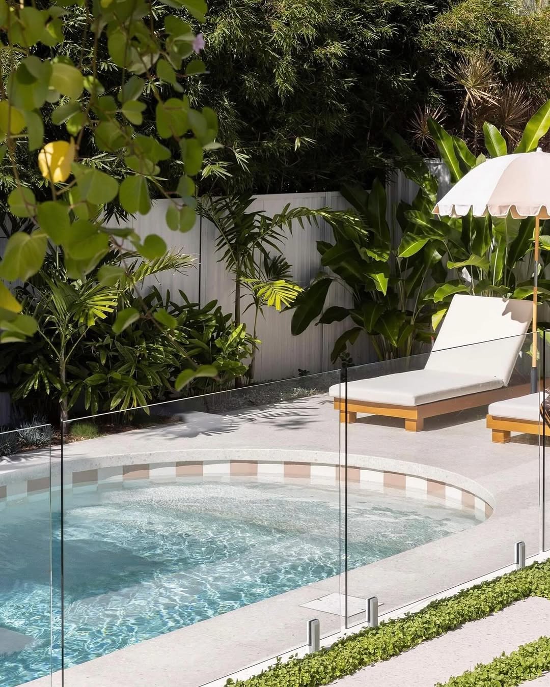 25 Outdoor Pool Designs 2025: Modern, Luxury and Minimalist Ideas for a ...