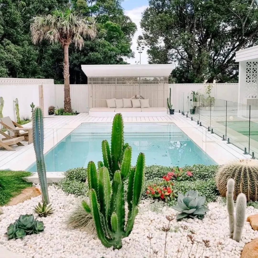 30 Outdoor Pool Area Ideas 2025: Modern, Budget-Friendly and Luxury ...