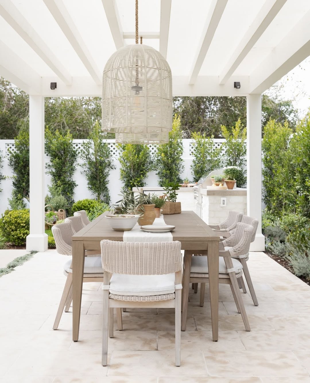 30 Outdoor Table Decor Ideas: Stylish, Rustic and Modern Setups for ...