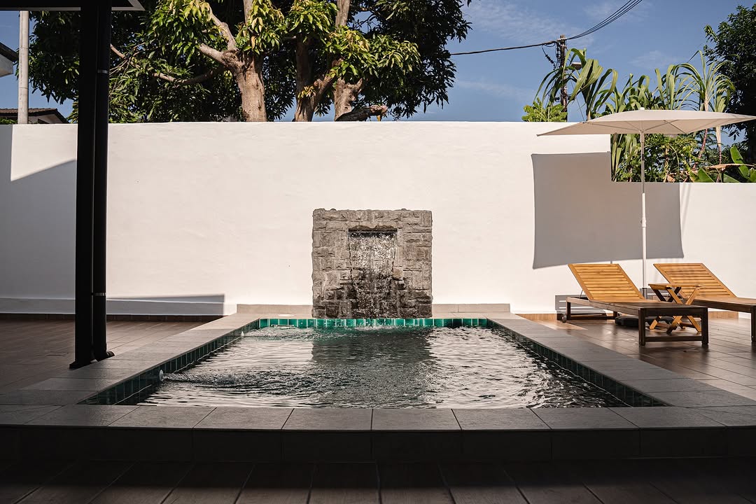 30 Outdoor Pool Area Ideas 2025: Modern, Budget-Friendly and Luxury ...