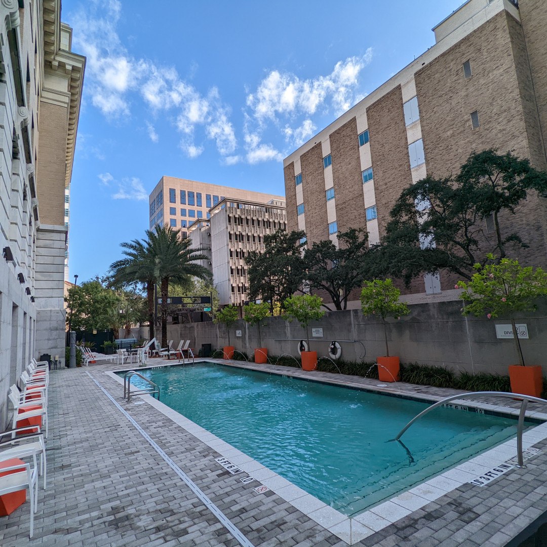 30 Outdoor Pool Area Ideas 2025: Modern, Budget-Friendly and Luxury ...