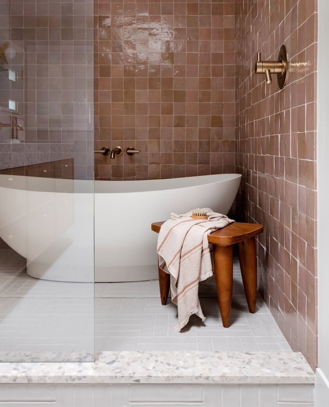 30 Bathroom Tile Ideas: Trendy and Timeless Designs for a Stunning ...