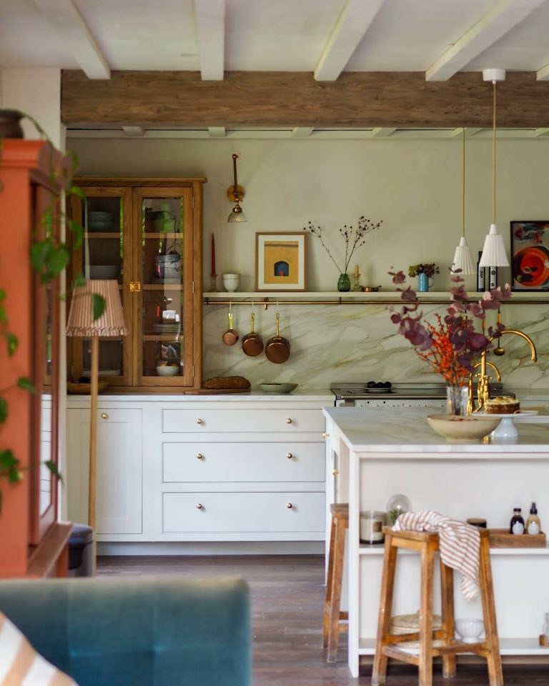 25 Kitchen Paint Colors 2025: The Best Color Combinations and Trends ...