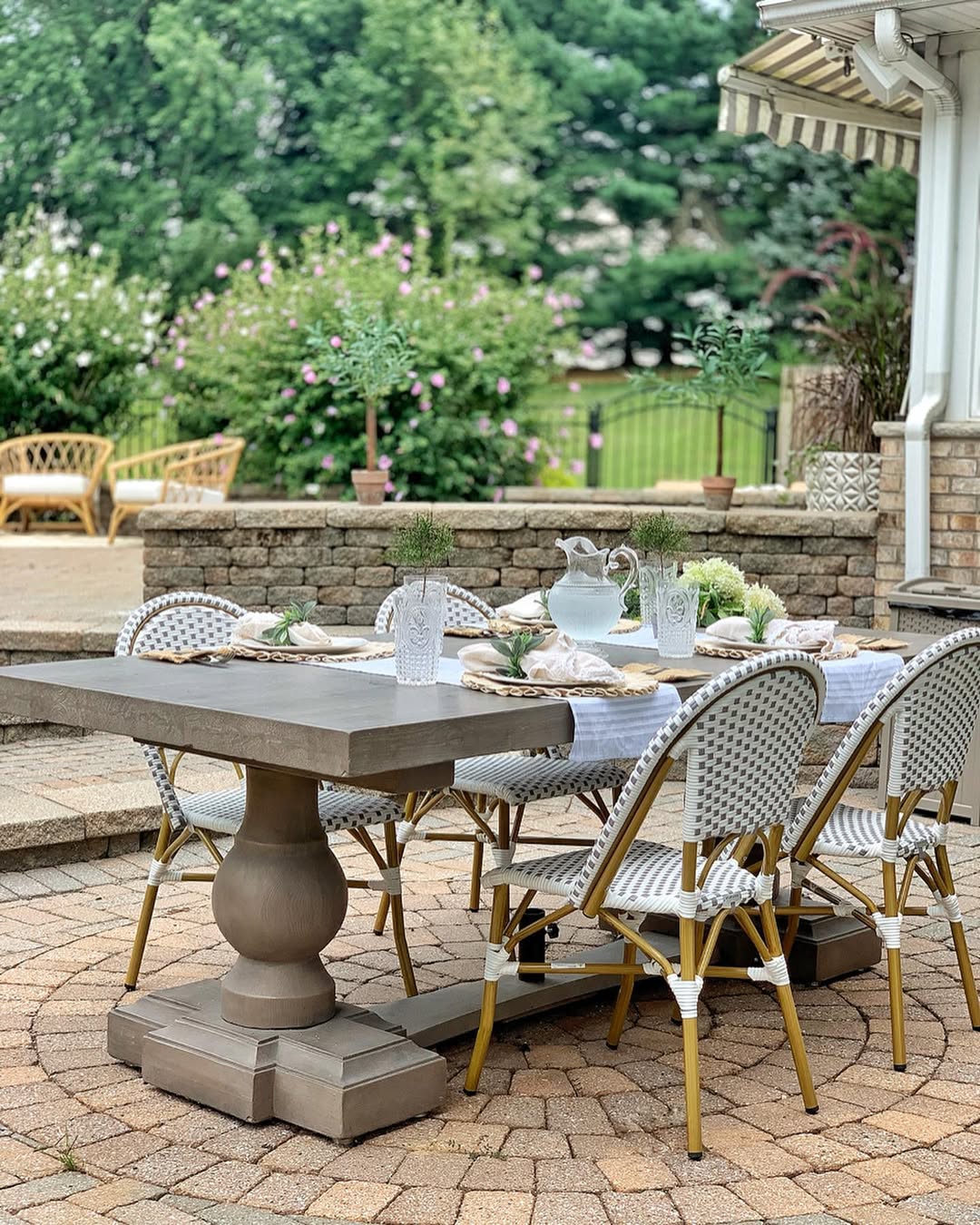 29 Outdoor Dining Area Ideas to Elevate Your Al Fresco Experience ...
